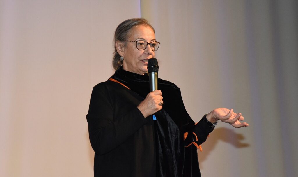 La direttrice Anna Maria Galeotti “allo specchio”