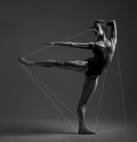 La danza è simmetria e geometria del movimento nello spazio
