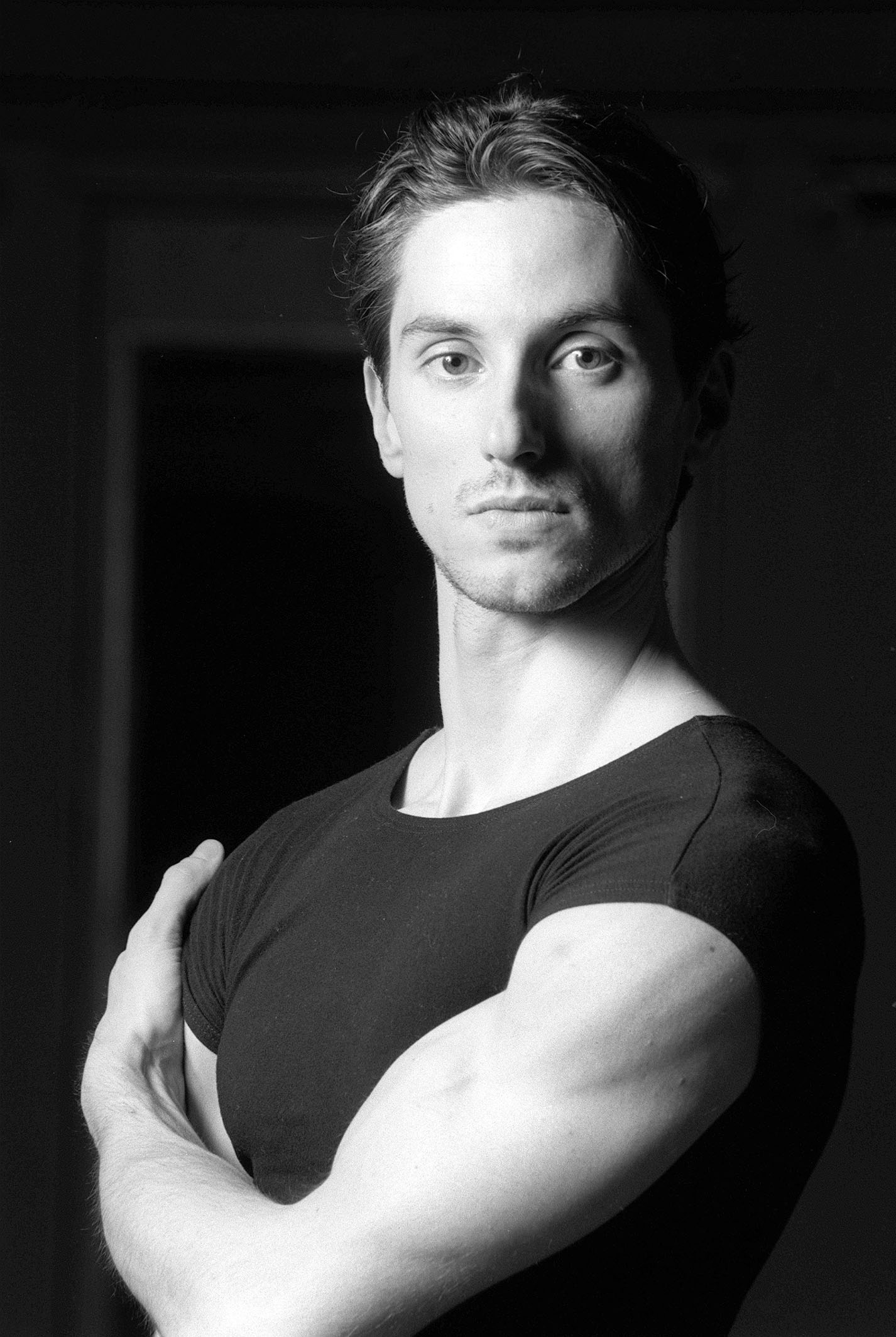 Ritratto in danza: intervista al primo ballerino Mick Zeni - Giornale ...