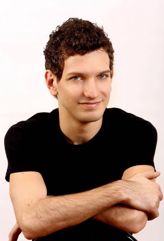 La Danza insegna a vivere: intervista ad Alessio Rezza - Giornale della ...