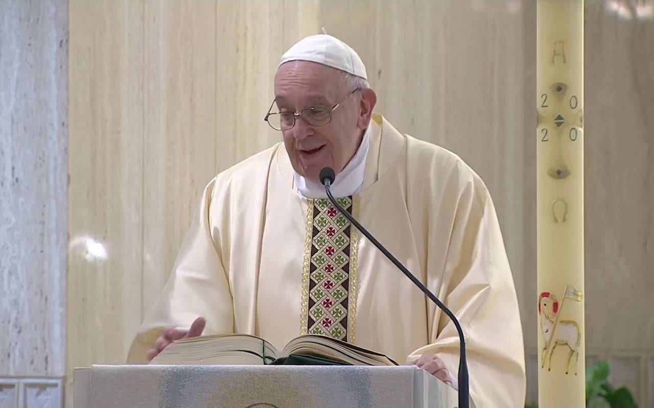 Il Papa prega per gli artisti: fanno capire cos'è la bellezza